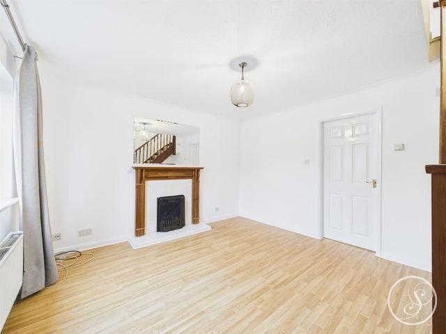 Field End Road, Halton, Leeds