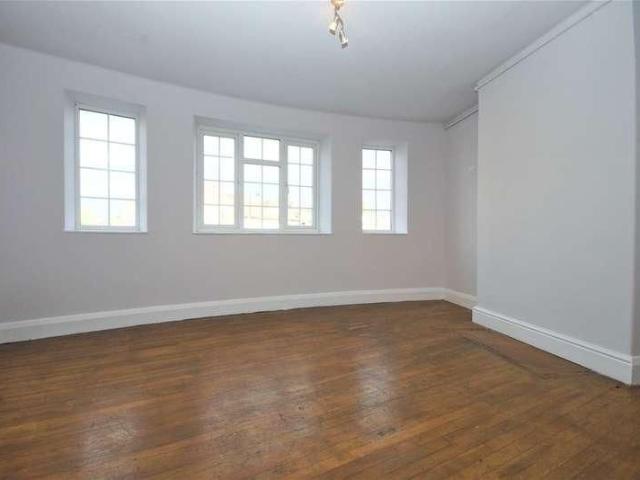 Field End Road, Pinner, HA5