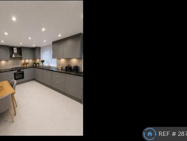 Field End Road, Ruislip, HA4 6 bed semi detached house to rent £3,200 pcm £738 pw