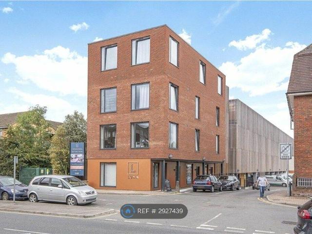 Field End Road, Ruislip HA4, 2 bed flat to rent, £1,900 pcm | PrimeLocation