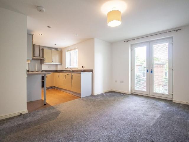 Field Farm Close, Loughborough LE11, 2 bed flat to rent, £950 pcm | PrimeLocation