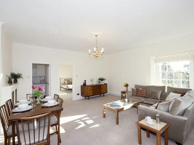 Field House Drive, Oxford