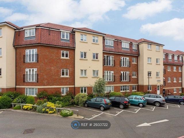 Field House, Morden SM4, 1 bed flat to rent, £1,500 pcm | PrimeLocation