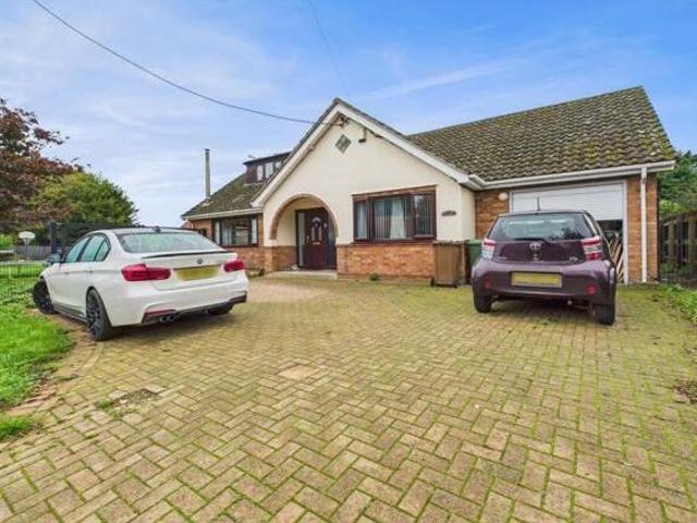 Field Lane, Wretton, 4 Bedroom Chalet
