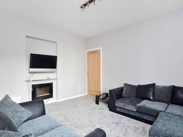 Field Road, London 4 bed house to rent £3,300 pcm £762 pw
