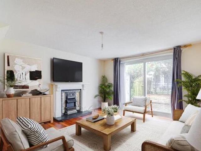 Field Road, London, 2 Bedroom Terraced