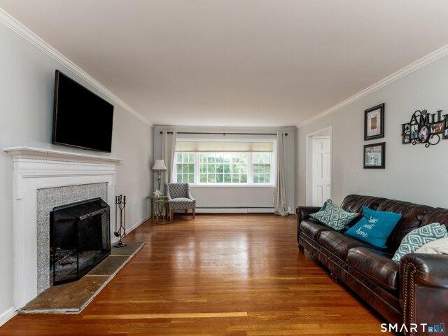 Fieldcrest Dr, Ridgefield, Home For Sale