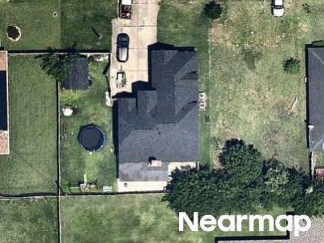 Fieldcrest Dr