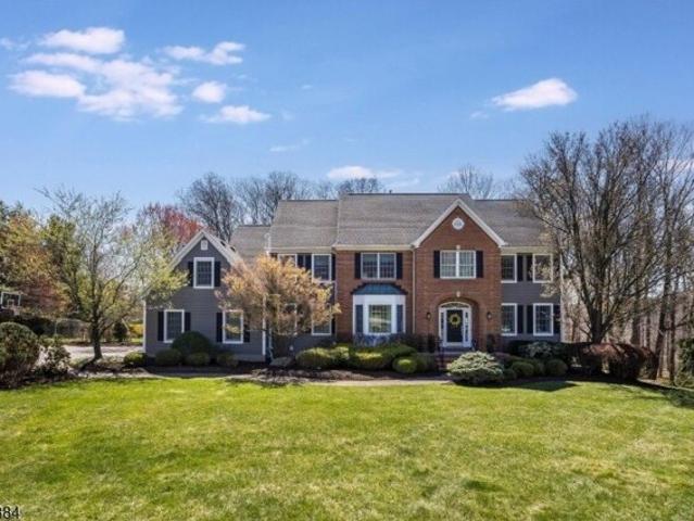 Fieldcrest Rd, Chester Township, Home For Sale