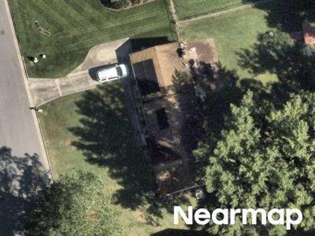 Fieldcrest Rd E
