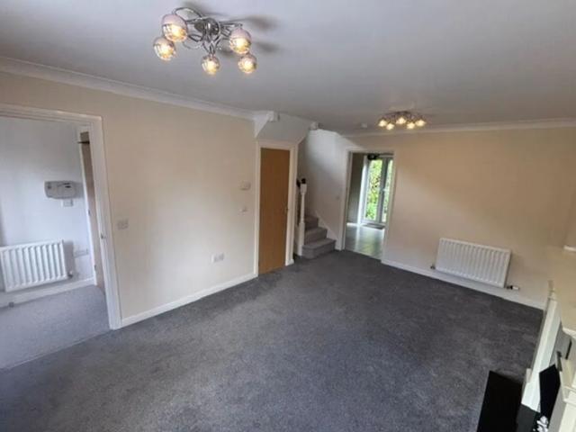 Fieldfare Close