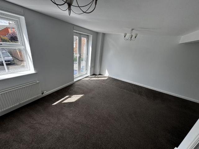 Fieldfare Close, Corby