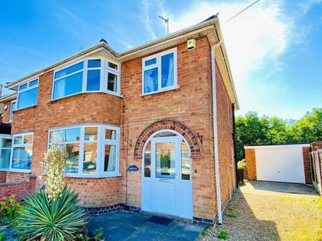 Fieldgate Crescent, Birstall, 3 Bedroom Semi detached