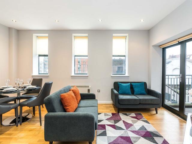 Fieldgate St, London E1, 3 bed flat to rent, £3,250 pcm | PrimeLocation