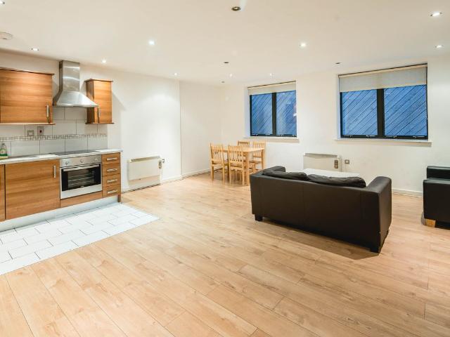 Fieldgate Street, Aldgate East E1, 3 bed flat to rent, £3,200 pcm | PrimeLocation
