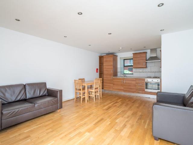 Fieldgate Street, Liverpool Street E1, 2 bed flat to rent, £2,000 pcm | PrimeLocation