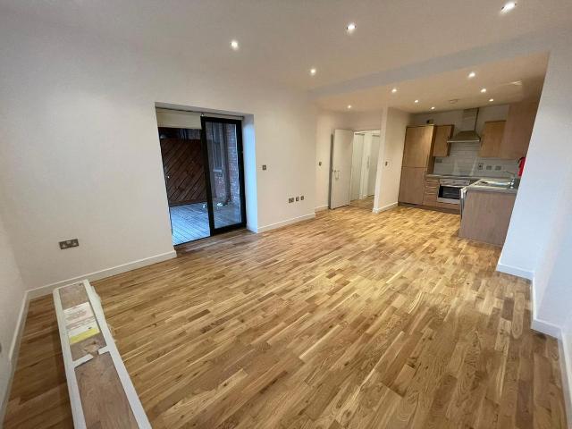 Fieldgate Street, London E1, 2 bed flat to rent, £2,425 pcm | PrimeLocation