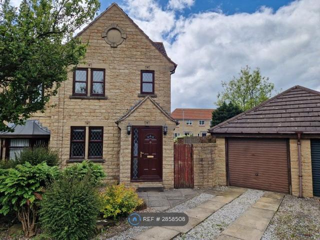 Fieldhurst Court, Bradford BD4, 3 bed semi detached house to rent, £1,150 pcm | PrimeLocation
