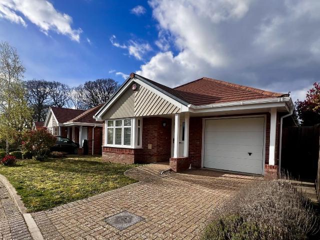 Fieldhouse Way, Lymington, Hampshire SO41, 2 bed bungalow to rent, £2,000 pcm | PrimeLocation