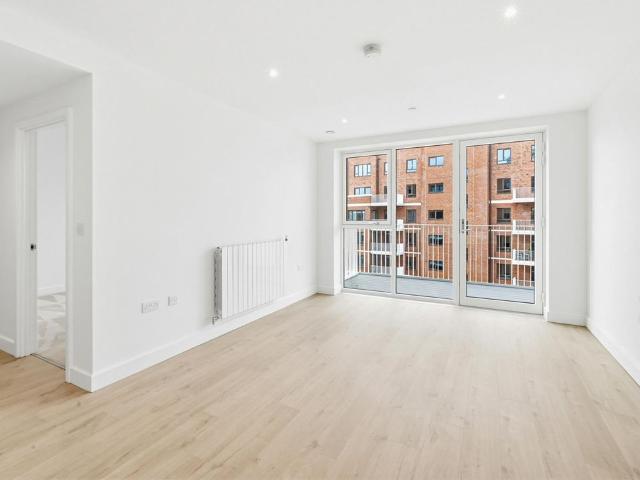 Fielding House, Southlake Road, London SE28, 2 bed flat to rent, £2,500 pcm | PrimeLocation