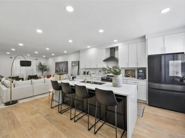 Fielding St, Bronx, Home For Sale