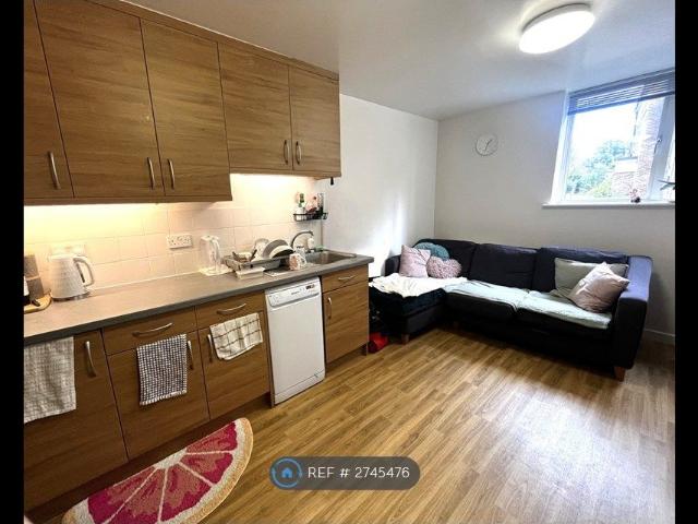 Fieldings Lodge, Winchester SO22, 4 bed flat to rent, £1,959 pcm | PrimeLocation