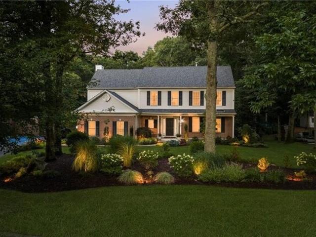 Fieldstone Ln, North Kingstown, Home For Sale