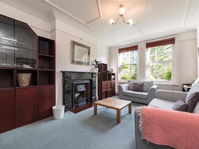 Fieldsway House, Fieldway Crescent. 3 bed flat to rent £3,500 pcm £808 pw