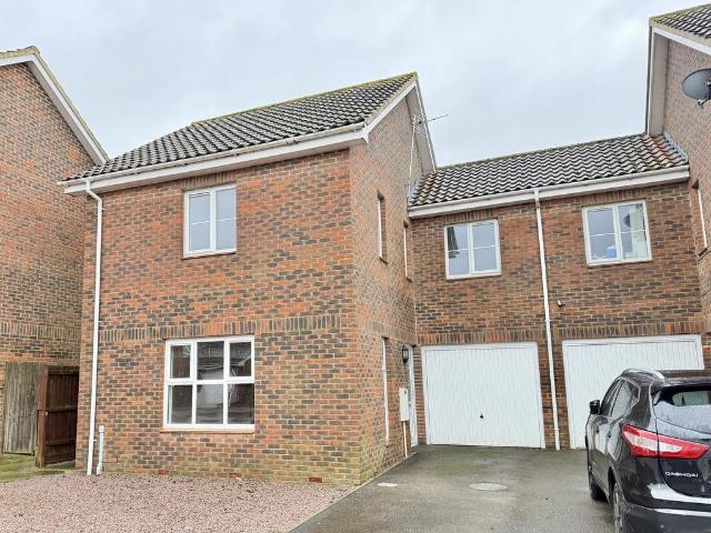 Fields View, Benwick PE15 3 bed link detached house to rent £1,075 pcm £248 pw