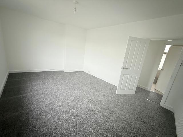 Fieldway, Dagenham RM8, 3 bed terraced house to rent, £2,300 pcm | PrimeLocation
