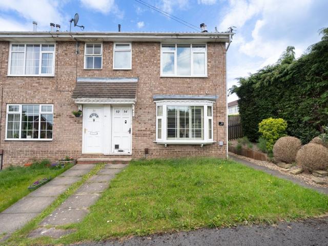 Fieldway Rise, Leeds LS13, 2 bed flat to rent, £850 pcm | PrimeLocation