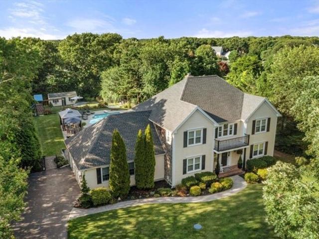Fieldwood Dr, Bourne, Home For Sale