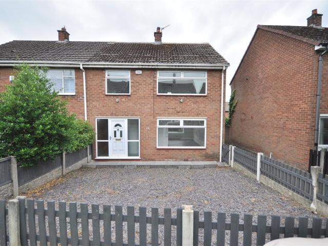 Fifth Avenue, Bolton BL3, 3 bed property to rent, £1,150 pcm | PrimeLocation