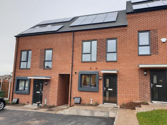 Fifth Avenue, Wolverhampton WV10, 2 bed property to rent, £1,100 pcm | PrimeLocation