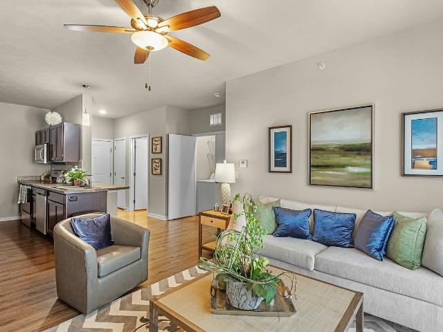 Fifty575 Coventry 1 Bedroom Apartment for Rent at 5575 S 206th Ct, Elkhorn, NE 68022