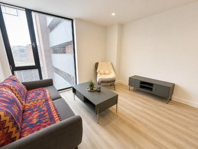 Fifty5, Queen Way, Salford 2 bed apartment to rent £1,750 pcm £404 pw