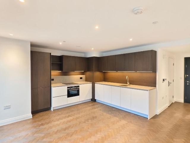 Fife Road, London E16, 1 bed flat to rent, £2,200 pcm | PrimeLocation