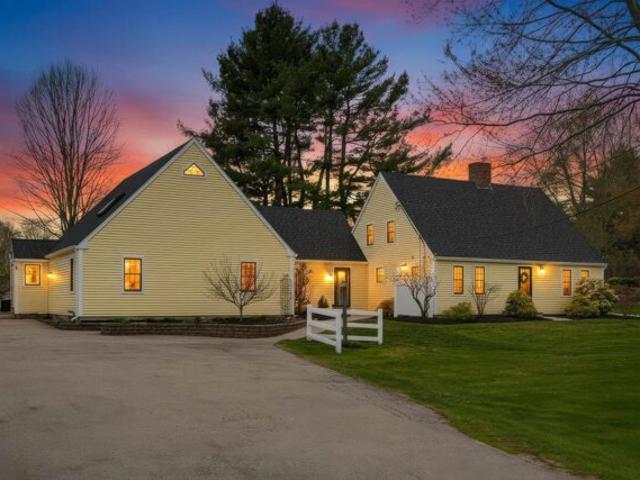 Fifield Ln Unit B, Stratham, Condo For Sale
