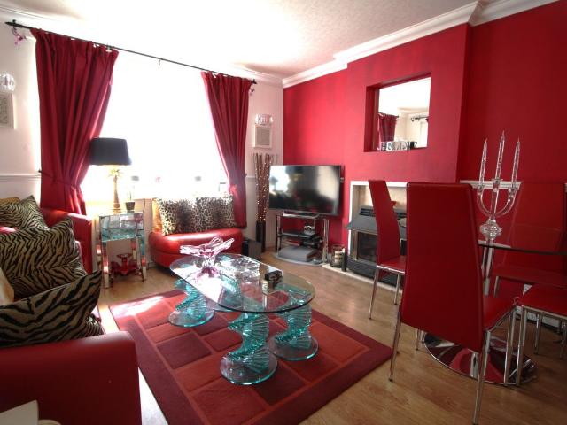 Figtree Hill, Hemel Hempstead, Hertfordshire HP2, 1 bed flat to rent, £1,250 pcm | PrimeLocation
