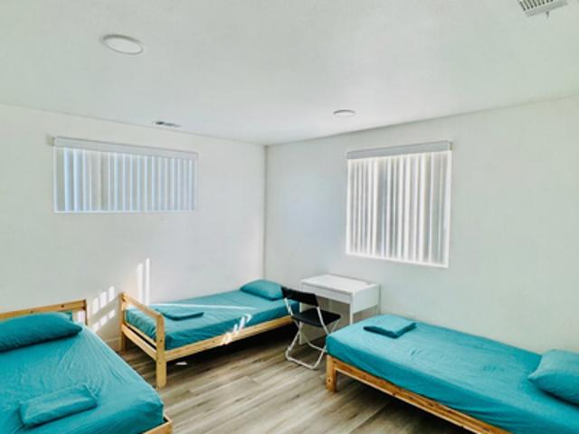 Figueroa Corridor Co Living, Housing Near USC Campus, 3 Person DTLA Room Shares Figueroa