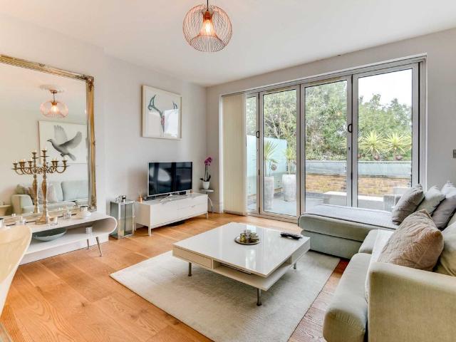 Fig Tree Apartment, New Church Road, Hove BN3, 2 bed flat to rent, £2,250 pcm | PrimeLocation