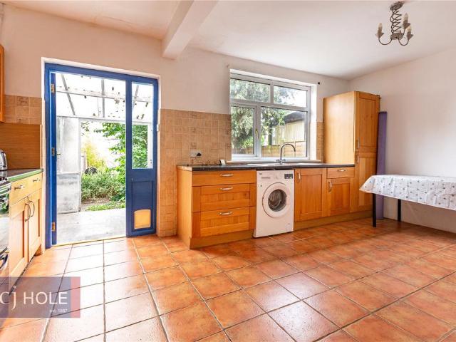 Filton Avenue, Filton, Bristol, BS34 4 bed terraced house to rent £2,400 pcm £554 pw