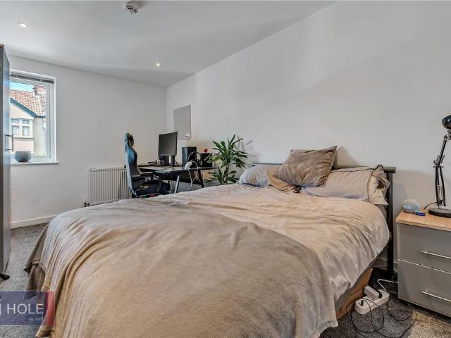 Filton Avenue, Horfield, Bristol, BS7 6 bed apartment to rent £4,100 pcm £946 pw