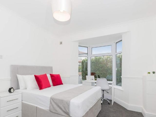 Filwood Road, Bristol BS16 3 bed house to rent £2,250 pcm £519 pw