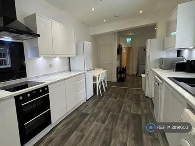 Filey Road, Manchester, M14 6NQ, United Kingdom | 6 bed townhouse for rent #167386377 | Rentberry