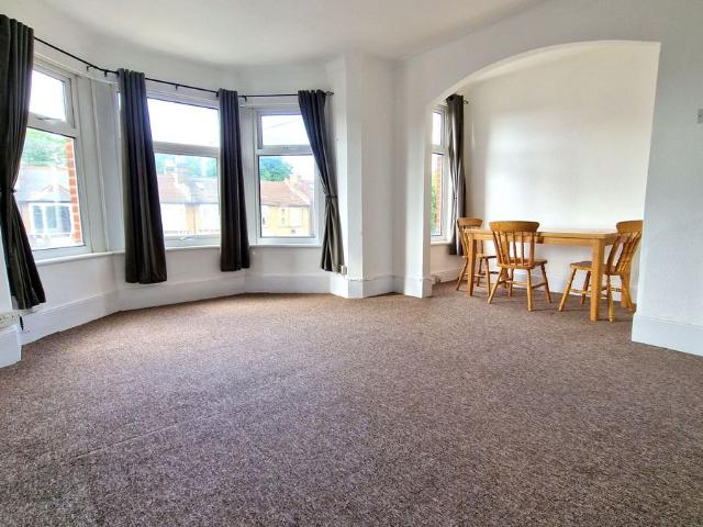Fillebrook Road, Leytonstone E11, 2 bed flat to rent, £1,800 pcm | PrimeLocation