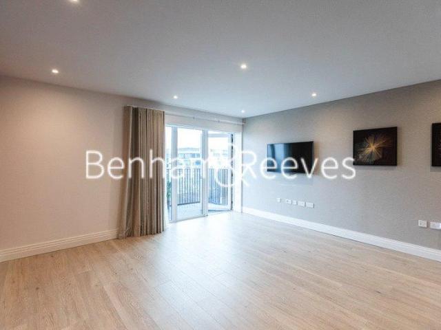Filmworks Walk, London, W5 2 bed apartment to rent £3,500 pcm £808 pw