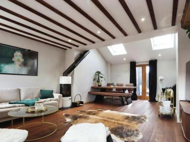 Fir Tree Lane, Thorpe Willoughby, 2 Bedroom Character