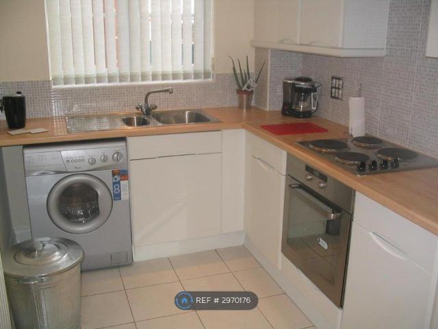 Firbank, Bamber Bridge, Preston PR5, 2 bed flat to rent, £895 pcm | PrimeLocation
