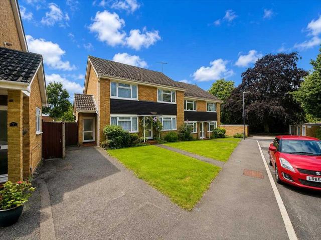 Fircroft Gardens, Harrow on the Hill 2 bed maisonette to rent £1,800 pcm £415 pw